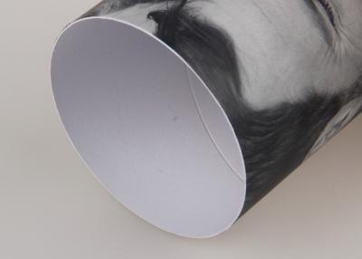 China Round Shape Kraft Paper Tube Box Gift Packaging for T-Shirt Tea Coffee 73mm for sale