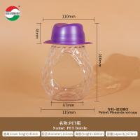 China 670ml PET Hat-Shaped Bottle with Teardrop Body and Transparent Screw Cap for sale