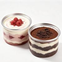China Round Clear Plastic Cake Packaging Can with Lid for Dessert Tiramisu and Mousse Cake Display for sale