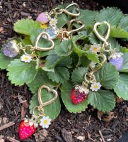 China GUGEER Cute Strawberry Keychain,Bag Charms,Kawaii Heart Flower Daisy Key chains Accessories Decor for Girls Purse Gift for sale