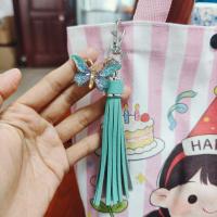 China GUGEER Exquisite Butterfly Keychain Charm Pendant Decorative Key Ring Sweet Gift for Birthday Holiday Graduation for sale
