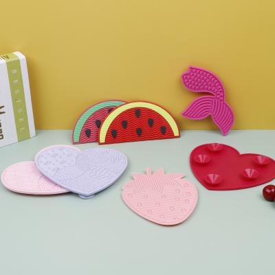 China Silicone Makeup Brush Cleaning Pad 150x72x20mm Handheld Cosmetic Cleaner for sale