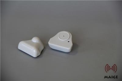 China Recycle AM Hard Tags Sensitive Detection Frequency For Supermarket for sale