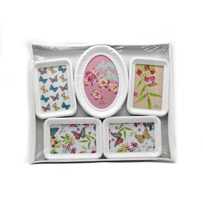 China Combination Pictures Wall Hanging Photo Frames 43 X 35 X 2.5 Cm Size for sale