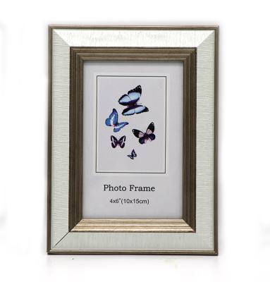 China Modern Different Size Decorative Plastic Picture Frames For Home Decor for sale