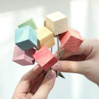 China Small Desk Wooden Photo Clip Holder Base Seat Tag Clip 3 X 3 X 15 Cm for sale