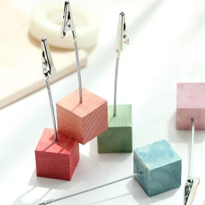 China Small Desk Wooden Photo Clip Holder Base Seat Tag Clip 3 X 3 X 15 Cm for sale