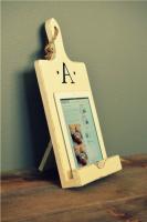 China Cutting Board Style Wooden Mobile Holder Stand 15x10 Cm Apply To Home Decor for sale