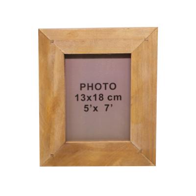 China 5 * 7 Gift Decorative Wooden Picture Frames Fashionable Rectangle Shape for sale