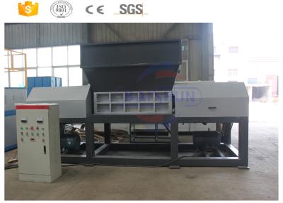 China High Speed Plastic Waste Shredding Machine With Moved Blades Structure for sale