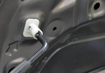 China High-Strength Engineering Plastic Hood Support Rod Clip for BYD Qin PLUS - OEM Replacement Prevents Vibration and Noise for sale