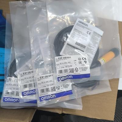 China E3F-DS30Y1 Omron 90-250VAC 2M Cylindrical M18 Diffuse Photoelectric Sensor IP67 for sale