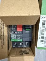 China GV2ME32 Schneider Electric Motor circuit breaker TeSys GV2 3P 24-32 A thermal magnetic for sale