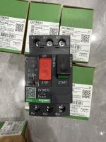 China GV2ME32 Schneider Electric Motor circuit breaker TeSys GV2 3P 24-32 A thermal magnetic for sale