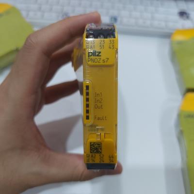 China 750107 Pilz PNOZ s7 Safety Relay 24VDC 4NO 1NC Contacts for sale