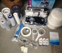 China 6W UV Lamp Reverse Osmosis Water System 25W Power 3.0G Plastic Tank Home for sale