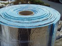 China Aluminum Foil Blue EPE XPE Foam Insulation Radiant Barrier Installation Roll for sale