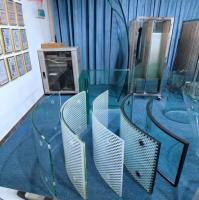 China Customizable Curved Tempered Glass For Partition Bathroom Balustrade Building Construction Essential for sale