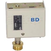 China 500LPH Industrial Reverse Osmosis Water Treatment System with 1.5KW Power and 99% Desalination Rate for sale