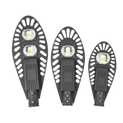 China 90° Beam Angle 100W 6500K Waterproof LED Street Lights for sale