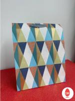China Boutique Bow Gift Packing Bags Candy Luxury Paper Bag Die Cut Handle for sale
