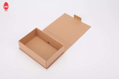China Shipping Large Corrugated Boxes , Big Size Kraft Paper Boxes For Clothing / T-Shirt for sale