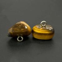 China Customizable Natural Stone Buttons with Polished Finish in Natural Shapes for Gemstone Buttons for sale