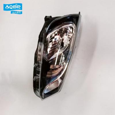China Replace/Repair Purpose JAC J3 Right Headlight 4121200U8260 with OE Number 4121200U8260 for sale