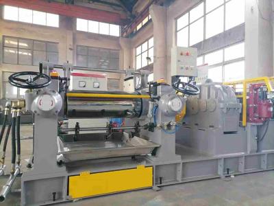China 90 Kw Two Roll Mixing Mill Machine 22 Inch For Rubber Sheeting for sale