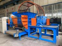 China 60KW Scrap Tire Shredder Tyre Crushing Machine Full Automatic for sale