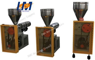 China Small Plastic Extrusion Machine 60 rpm Screw Maximum Rotating Speed for sale