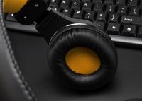 China Comfortable Gaming Headset Ps4 Ps5 , FCC Mobile Yellow Gaming Headphones for sale