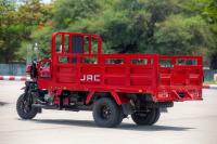 China JRC Cargo Tricycle with 250 CC Double Cylinder Engine 500 kg Load Capacity and Drum Brake System for sale