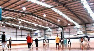 China Precision Prefabricated Steel Structure Pre-Engineered Building / Basketball Court / Prefab House for sale