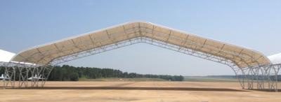 China Prefabricated Steel Piping Truss Aircraft Hangar Buildings - 100m Clear Span, Hurricane-Resistant Design for sale
