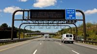 China Steel Overhead Monotube & Truss Span Sign Structures for Highways - 3-15m Height, 120-180km/h Wind Resistance for sale