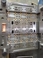 China 3C Hot Runner Injection Mould , 32 Cavities 2 Plate Injection Mold 300000shots for sale