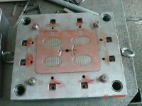 China 0.1mm UG Double Plastic Injection Molding Service For Brush Clean Export Tooling for sale