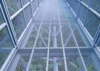 China Expanded Metal Walkway 3.0-5.0mm Thickness with 30-75mm Openings for Construction Safety for sale