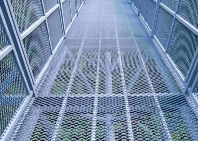 China Expanded Metal Walkway 3.0-5.0mm Thickness with 30-75mm Openings for Construction Safety for sale