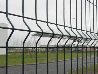 China 50x200mm 4mm Curved Garden Fence with Peach Post 3D Security Welded Wire Mesh for sale