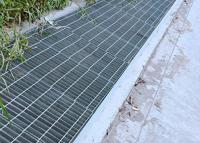 China Steel Grating Gully Cover & Well Cover for Drain - Carbon/Aluminum/Stainless Steel Options 25x3mm to 100x10mm for sale