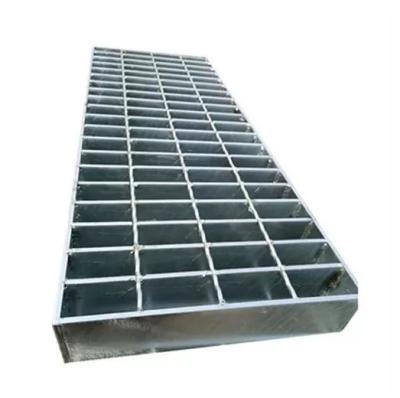 China Hot Dipped Galvanized Steel Bar Grating 1.5m Width 2-4mm Thickness Anti-Slip Industrial Flooring for sale