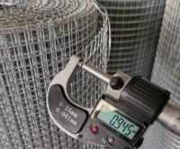 China 2.5-25cm Hole 1 2 Galvanized Welded Wire Mesh With 1mm-10mm Diameter 0.4-2m Width Range for sale