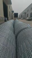 China Hot Dipped Galvanized Pipeline Reinforced Mesh 1.6-2.85mm Wire Diameter 110-295m Roll Length for sale