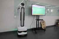 China Portable Voice Intercom 1,000 M2 UV Light Disinfection Robot for sale