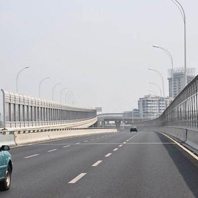 China Weather Resistant Highway Sound Barrier Walls 6mm 29dB Noise Reduction Panels for sale