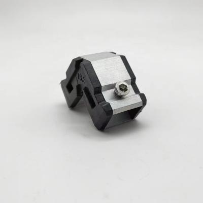 China Plastic Deflector Aluminium Corner Joint Glueable For Window Profile for sale