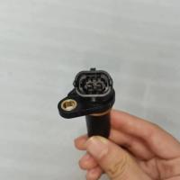 China Crankshaft Position Sensor for Heavy Duty Truck Engine 0281002315 612630030007 501041244902612 for sale