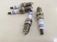 China Howo model natural gas spark plugs for Cummins WP10 WP12 engine 1000450457 100337317 for sale